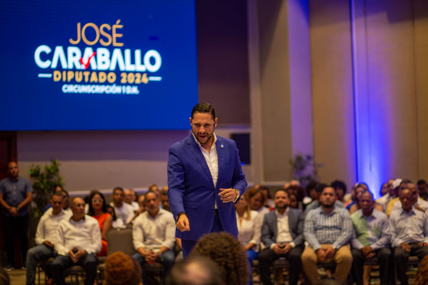 José Caraballo presenta su precandidatura a diputado por la ...