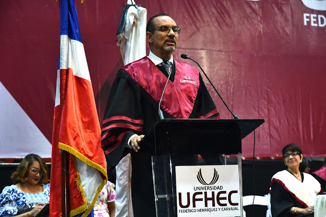 UFHEC gradúa 1820 profesionales; rector exhorta a actuar con ética - Al ...