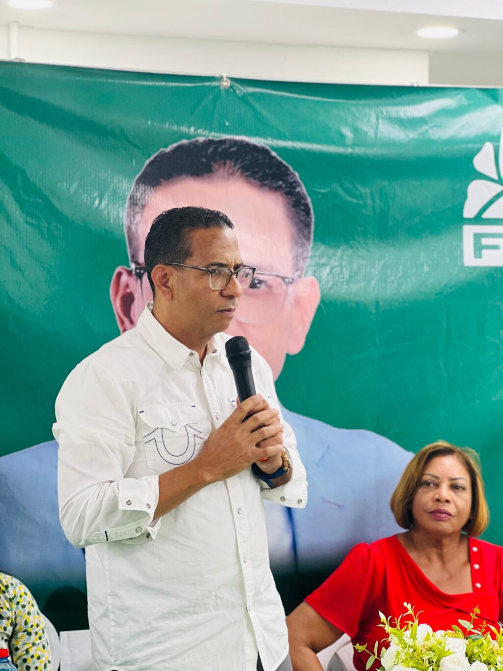 Pedro Jiménez, candidato a diputado por circunscripción 2 del DN agradece fidelidad y apoyo de ...