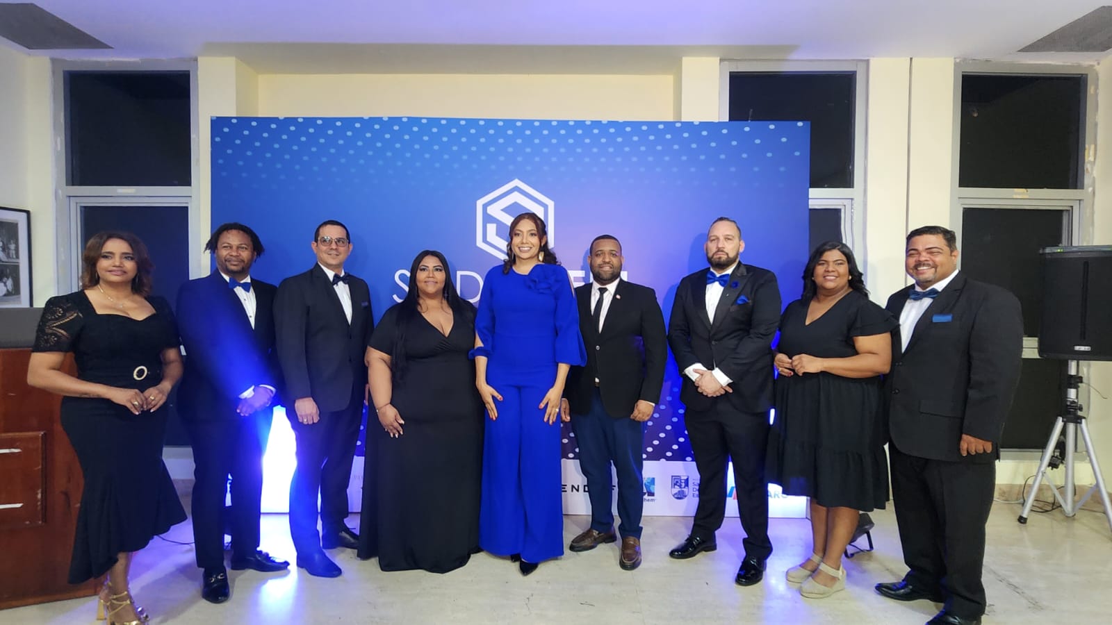 Amelia Reyes se juramenta como presidenta de SODOMEDI junto a su nueva ...